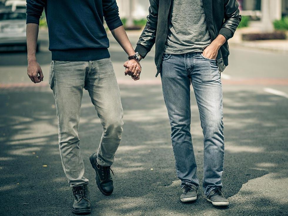 51 Things Straight Men Need to Learn About Gay/Bi Guys