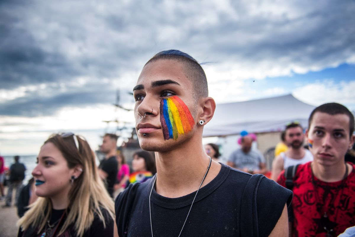 Greece FINALLY legalizes same-sex marriage—the gays are having a kiki