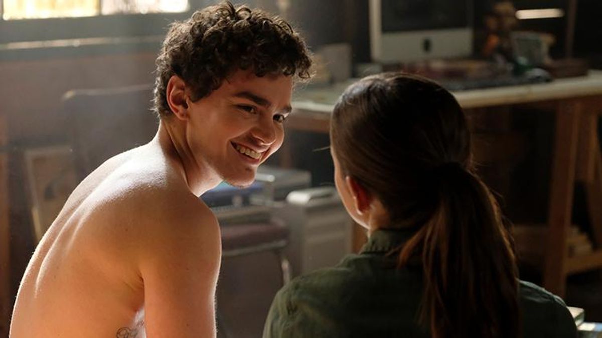 Elliot Fletcher on Coming Out Misconceptions, Trans Rights ...