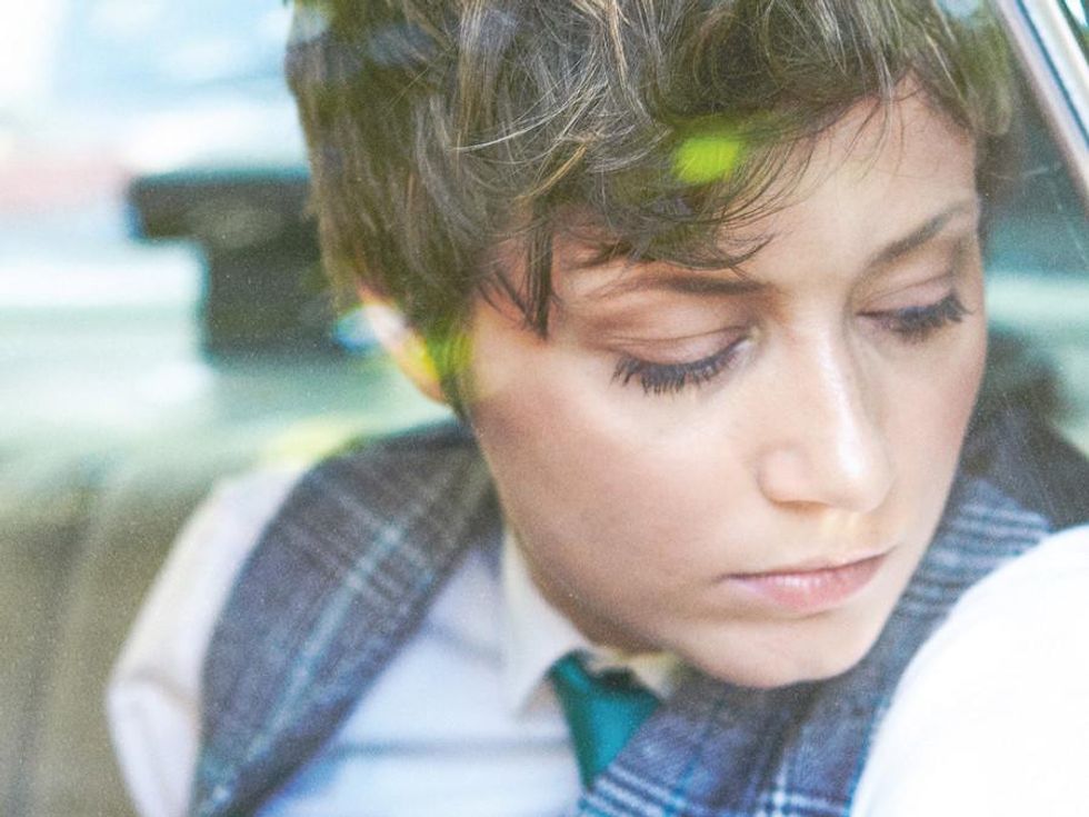 Singer Mo Kenney's Latest Album Will Fulfill All of Your Emo Listening ...