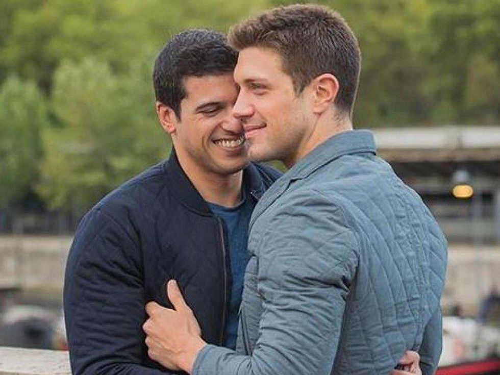 ABC News Reporter Gio Benitez Proposes to Boyfriend in The City of Love ...