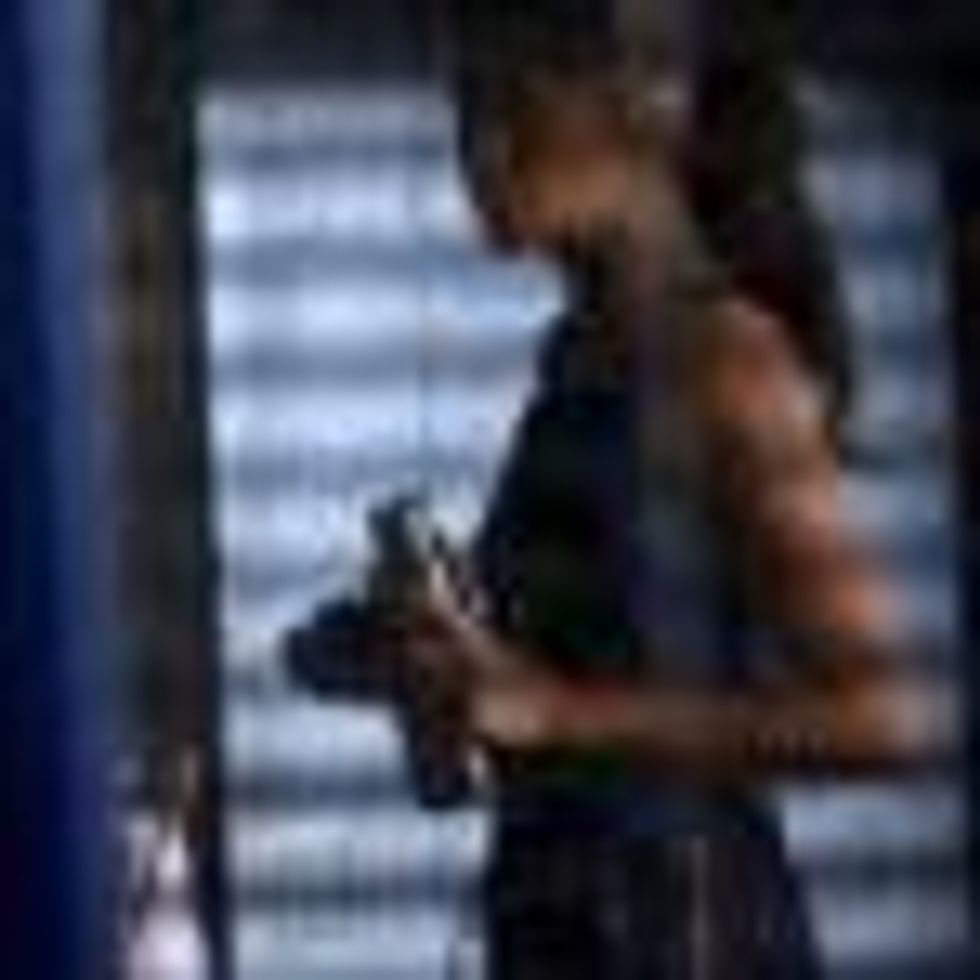 WATCH: New 'Pretty Little Liars' Preview Has Emily Face Down in a Pool!