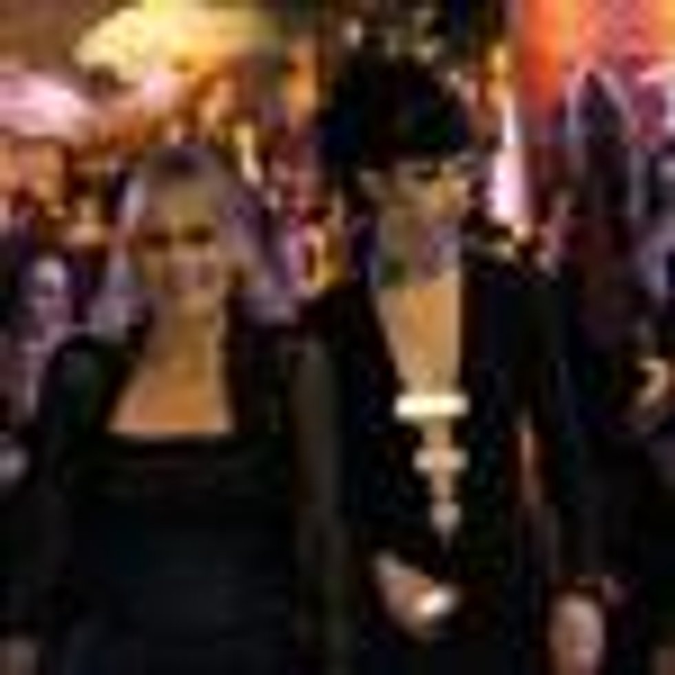 Watch: Alicia Silverstone and Krysten Ritter as Vampire Socialites in ...