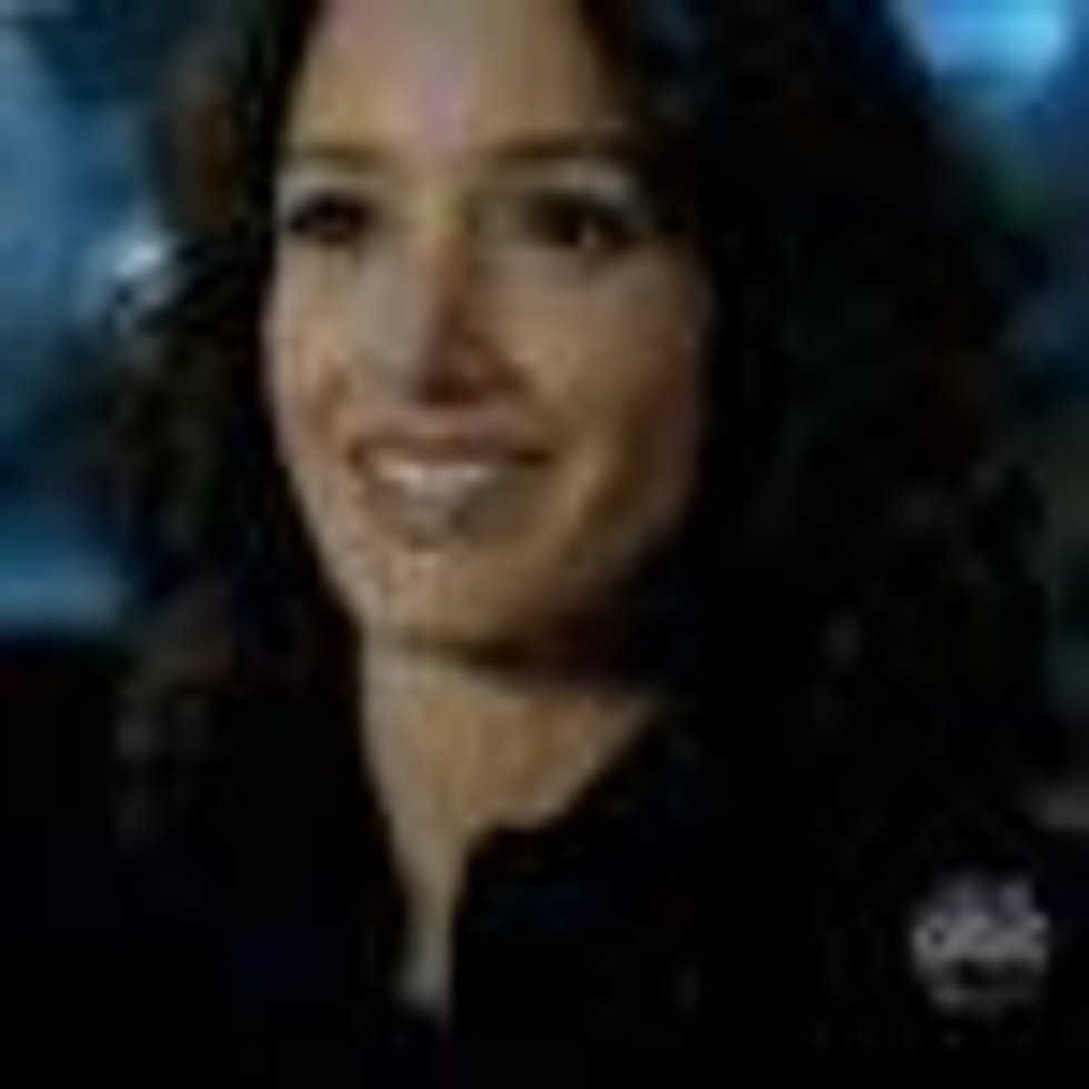 Jennifer Beals Plays Smart and Sexy on Castle! Video