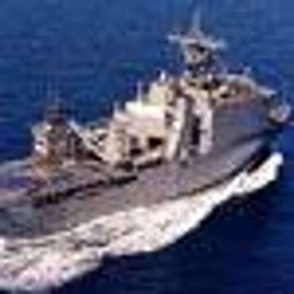 Lesbian Sailors Make History with the Navy's First Same-Sex 'First Kiss'