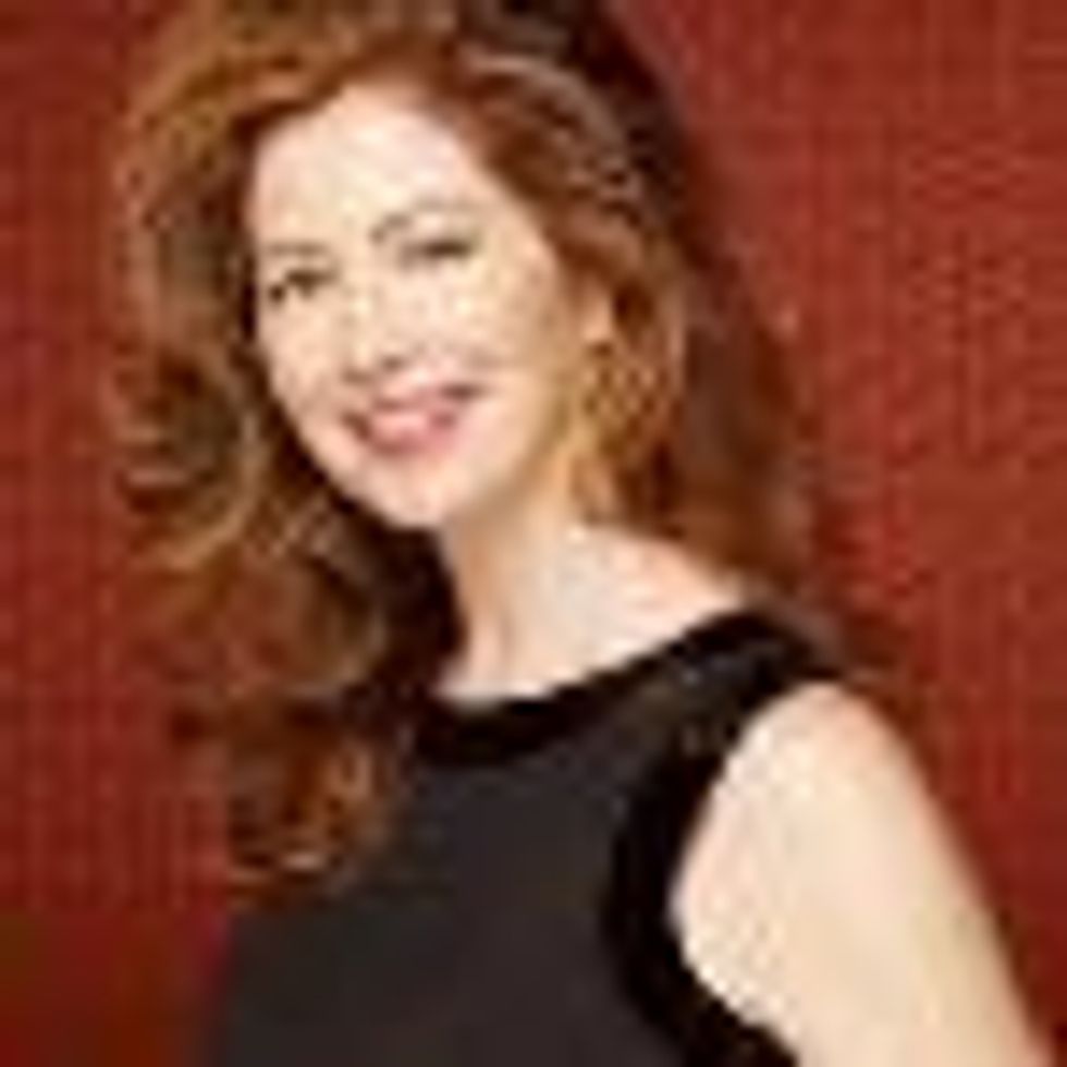 Dana Delany On Housewives Lesbian Romance Kissing Jennifer Beals And