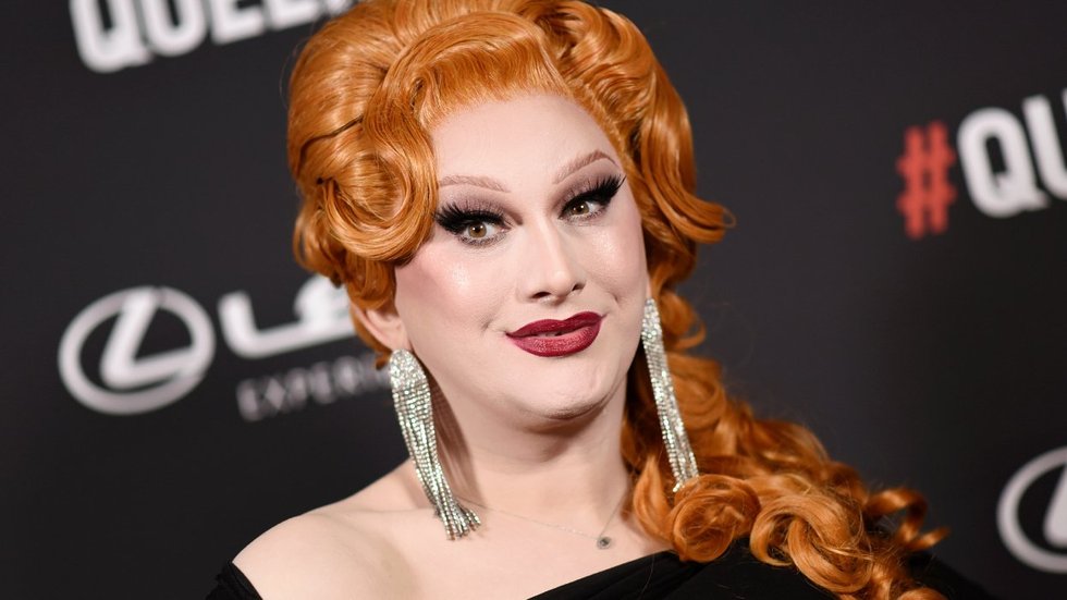 Jinkx Monsoon kisses Corbin Bleu & slays in 'Little Shop'