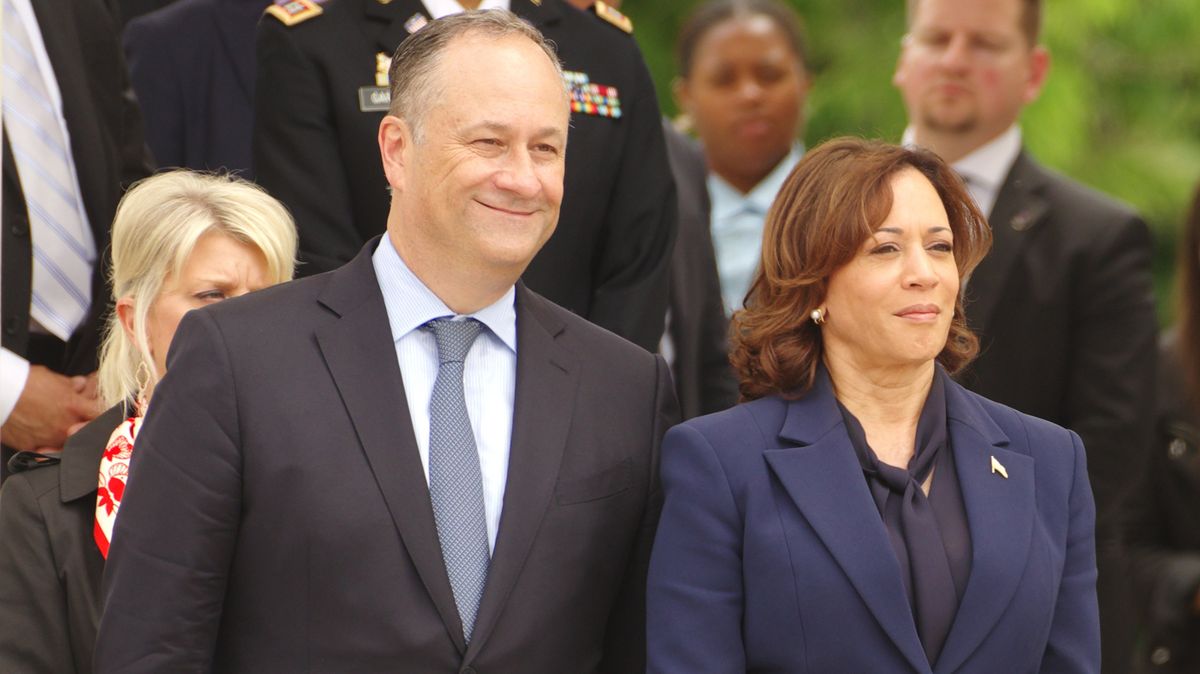 Kamala Harris' hubby with gay besties when Biden dropped out