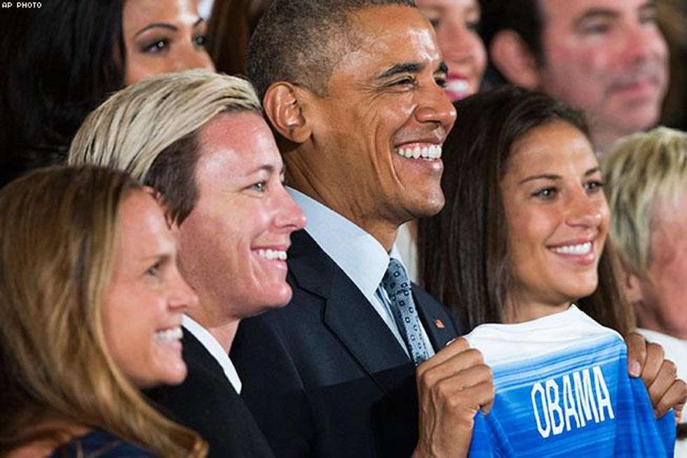 8 Amazing Pics of the U.S. Women's National Soccer Team Meeting ...