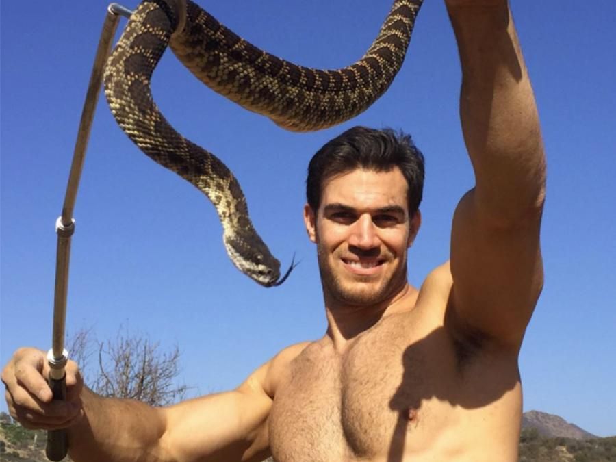 Proof Evan Antin Is the Hottest Veterinarian in the Animal Kingdom