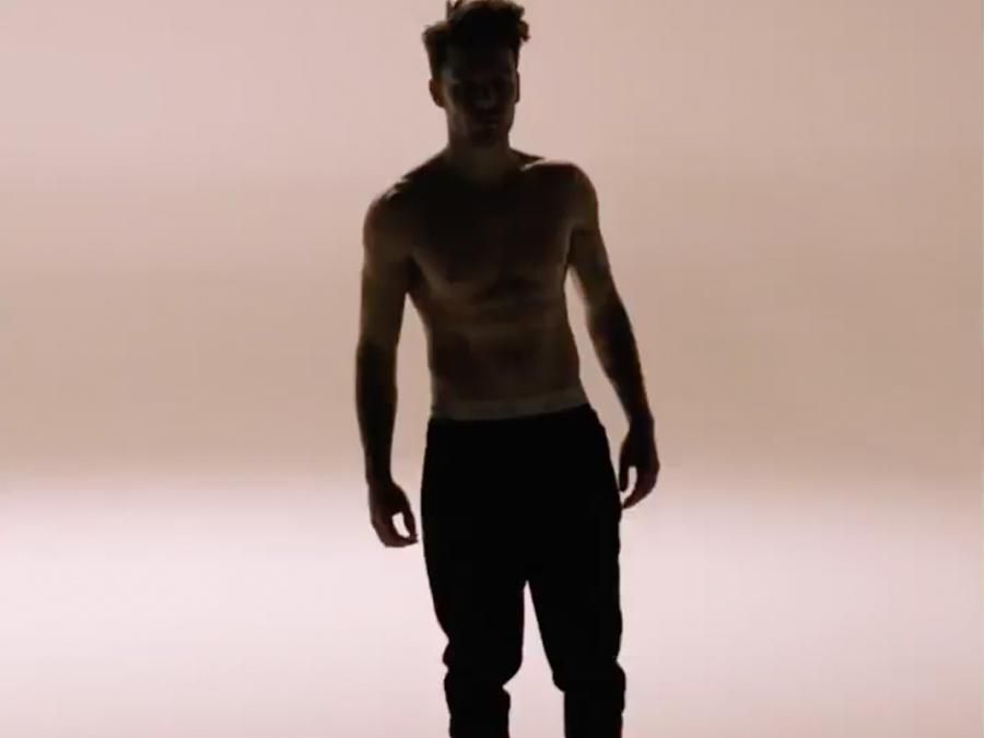 Liam Payne Back Muscles