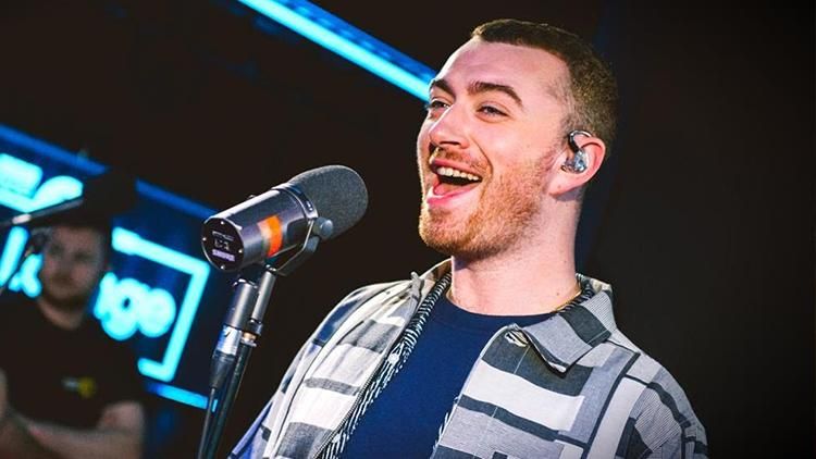 16 Christmas Songs to Make the Yuletide Hella Gay